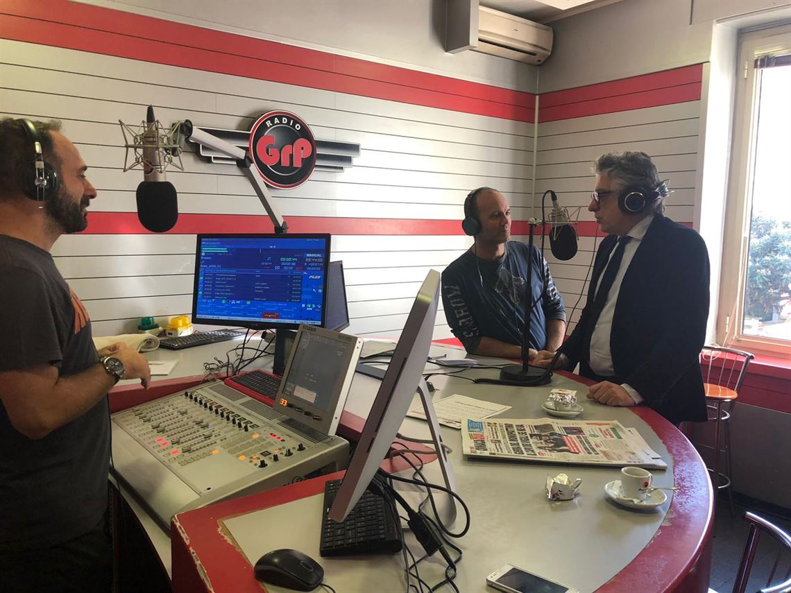 GrP Giornale radio Piemonte...one air Giovanni Radis presenta Rep ...